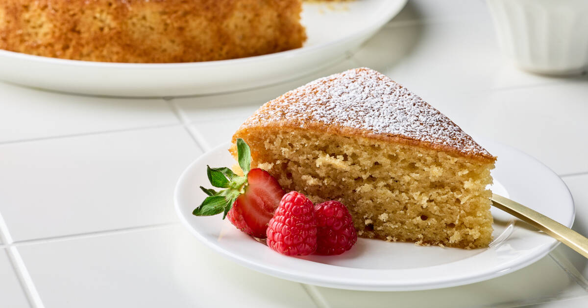 French Yogurt Cake - Redpath Sugar Ltd.