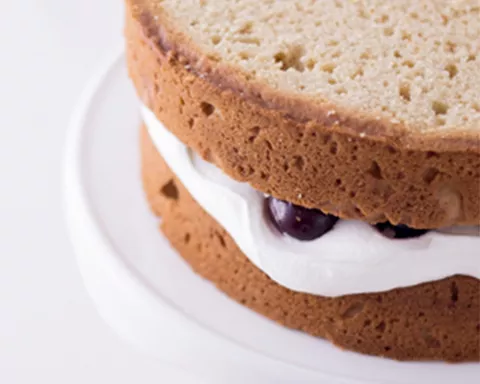 how to make a cake not rise in the middle